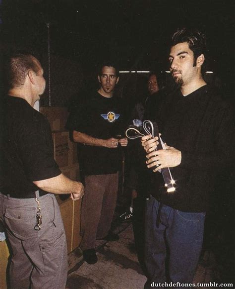 How To Dress Like Chino Moreno Chino Moreno Fashion Chino Moreno