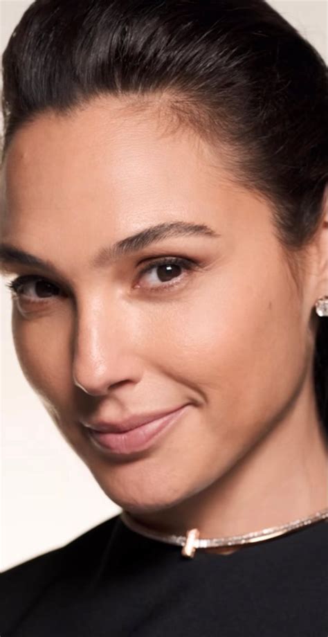 Gal Gadot Gal Gadot Gal Stylish Older Women