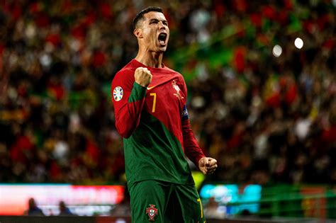 Cristiano Ronaldos Trademark Worth 885m Al Bawaba