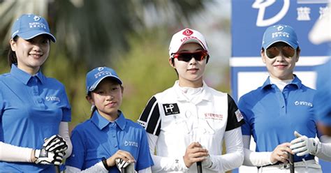 김효주 골프 꿈나무들과 함께 포토