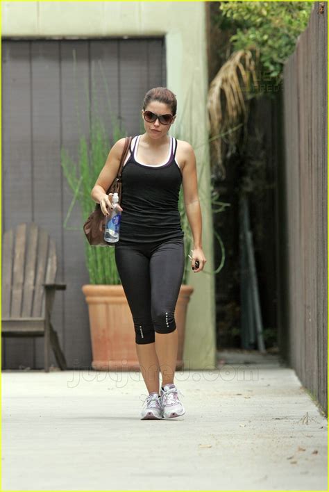 Sophia Bush Works Out Her Gluteus Maximus Photo 484951 Photos Just