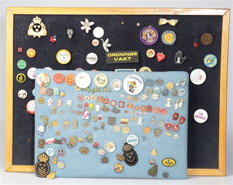 NÅlmÄrken Och Pins Bl A Flexbert Asg Simmärken 1900 Tal Mynt