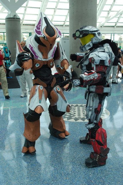 Halo Elite Cosplay