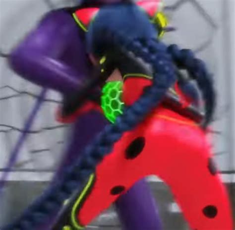 「bug Noire Official 🔴⚫️🔴🟢🔴」おしゃれまとめの人気アイデア｜pinterest｜🌵 Casually Chaotic 🏜