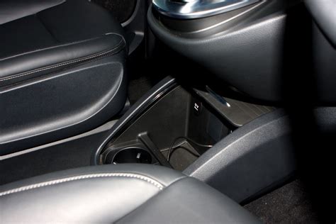 Mercedes Benz V Class 2021 Practicality Boot Space And Dimensions Parkers