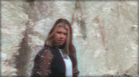 Phelly Presenta Su Nuevo Sencillo Y Visualizer Elefanter Éléphants