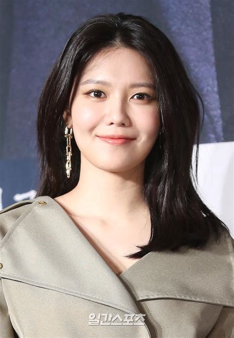 포토 최수영 심쿵 미소