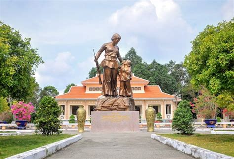 Hành Trình Về Nguồn Khu Tưởng Niệm Nữ Anh Hùng Nguyễn Thị Út