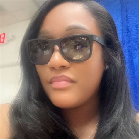 Tiara Footman Kissmytiara 03 • Threads Say More