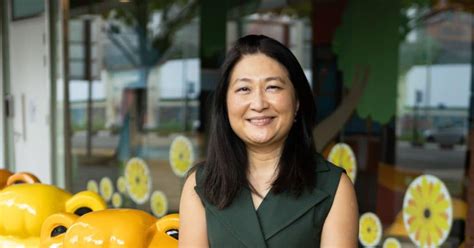 What Happiness Looks Like For The Modern Silver Woman According To