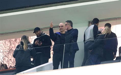 Jornalista Que Tirou Foto De Moraes Fazendo Gesto Obsceno é Demitido Cnn Brasil