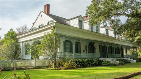 Louisianas Most Haunted Plantation And The History Behind It