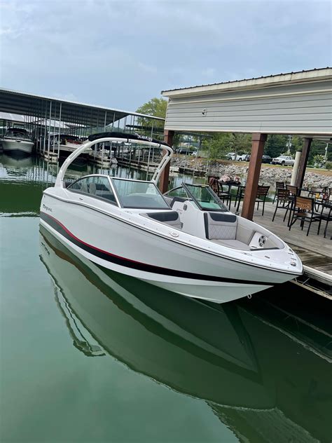 2019 Bryant Calandra Yachts360