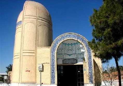 تبیین ویژگی های شخصیتی بانو مجتهده امین همزمان با هفته اصفهان تسنیم