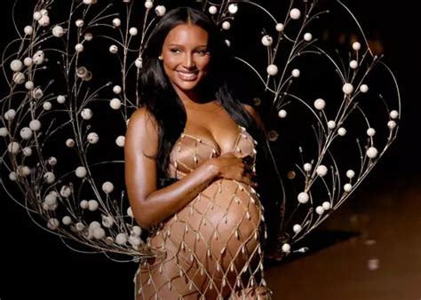 Jasmine Tookes Se Convierte En La Primera Modelo Embarazada De Victoria
