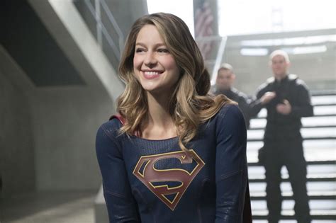 Supergirl Season 2 Photos And Posters Melissa Benoist Filmofilia
