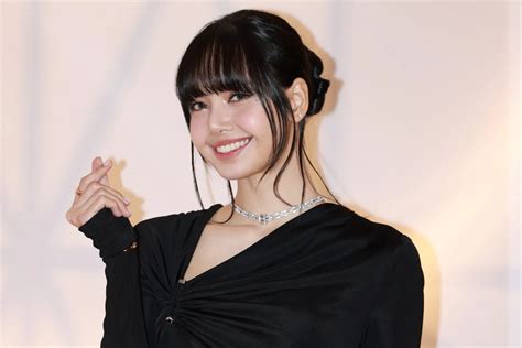 Cetak Sejarah Lisa Blackpink Jadi Bintang K Pop Pertama Yang Manggung