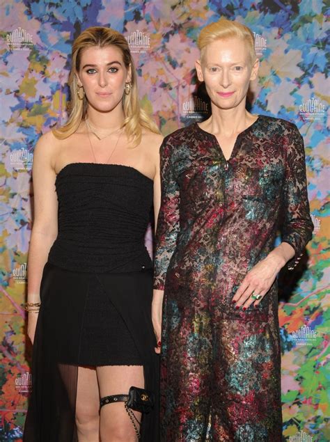 Cannes 2021 Córka Tildy Swinton Wie Jak Przyciągnąć Uwagę Pomponikpl