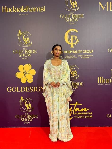 Model Nadi Nadihana On Threads