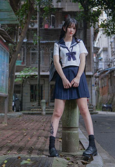 Jk制服少女俏皮短裙写真图片 Jk制服少女俏皮短裙写真图片