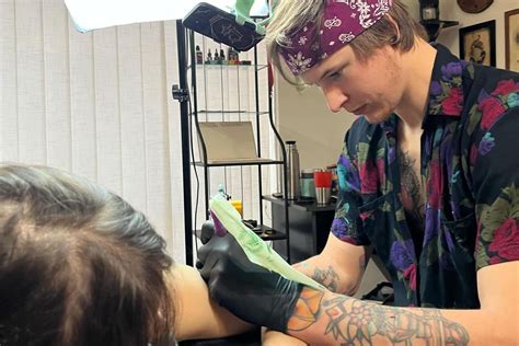 Devil And Sun Tattoo Hranice I Město • Firmy Cz