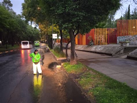 Sacmex Desplegó Una Brigada De Limpieza En 4 Alcaldías Ante Fuertes Lluvias En Cdmx Infobae