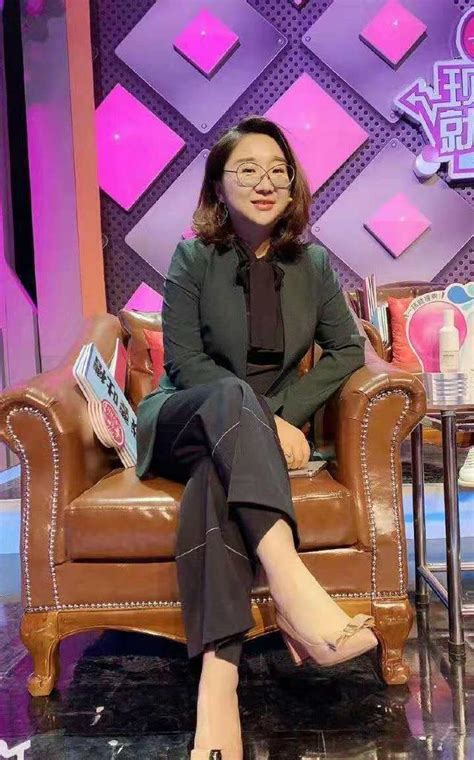 離開奇葩說，傅首爾轉行做脫口秀了，董婧四處旅行散心 每日頭條