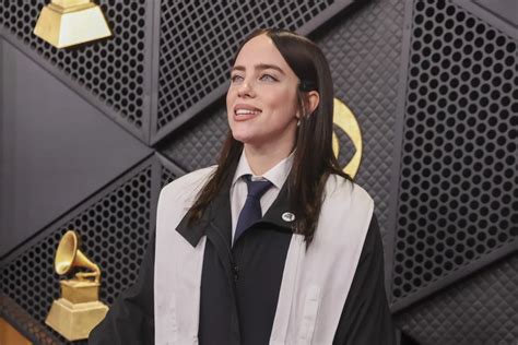 Billie Eilish Debutta Al Cinema In The Bell Jar Film Dal Romanzo Di