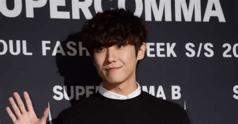 포토 이준 훈훈한 미소