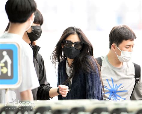 블랙핑크 제니 살짝 보인 옆모습에 청순미 폭발 포토