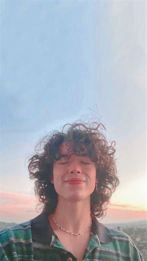 Conan Gray Wallpaper Chicos Famosos Cantantes Famosos