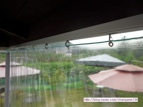 바람막이투명비닐커튼출입구방풍비닐방한비닐커텐 제니스창 용인 커피전문점 테라스에 접이식바람막이비닐커튼으로 겨울나기작업장비닐칸막이 네이버 블로그