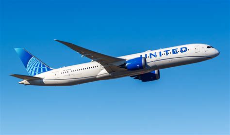 Special Sight Columbus Airport Receives Charter United Airlines Boeing