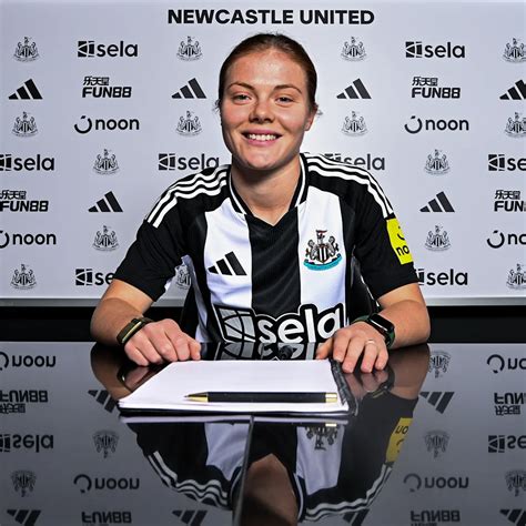 In Pictures Murphy Is A Magpie Newcastle United