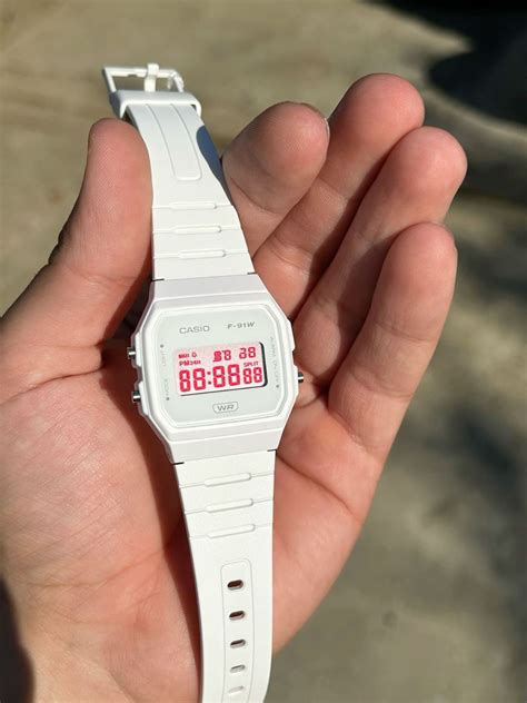 New Casio F 91 White Modded By Eonwatches Red Numbers Casio Vintage Watch Casio Watch Cool