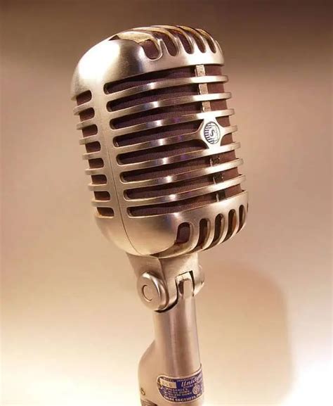 How To Choose A Microphone Types Of Microphones Digital School