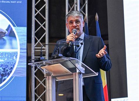 Gabriel Raicu Gata Să Pună Lacătul Pe Umc în Loc Să Se Alinieze La Stcw Constanta Info