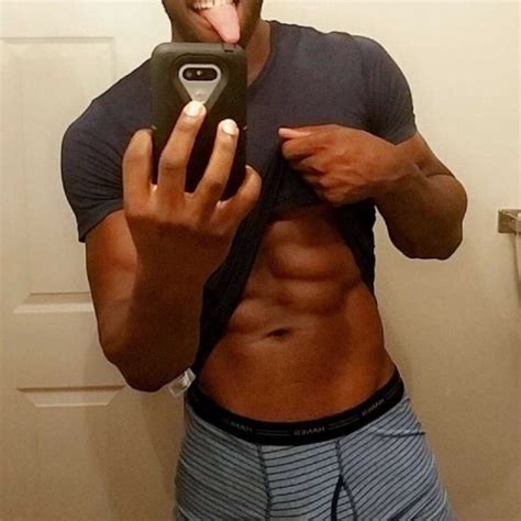 Model Marshall Price Is Fine And Packin Popglitz