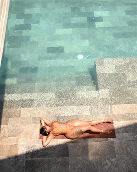 Lala Koi “waiting Poolside” Bootymotiontv