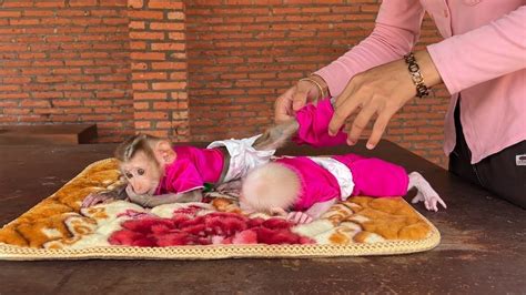 Its A Bit Too Hard For Mom Dressing This Pink Set For Both Yuri And Minea Youtube