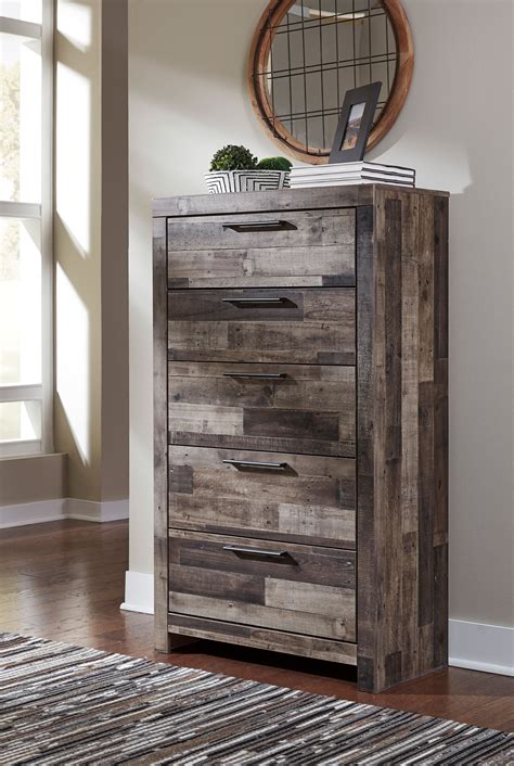 Derekson Multi Gray Regular Chest All American