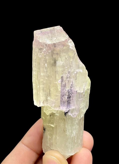 Bi Colour Kunzite Crystal From Afghanistan 123 Grams 80 X 35 X 30 Mm