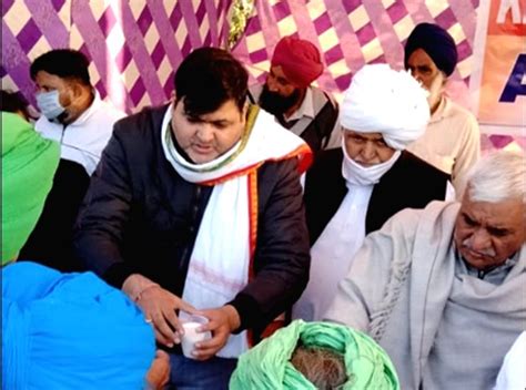 Free Photo Surendra Solanki