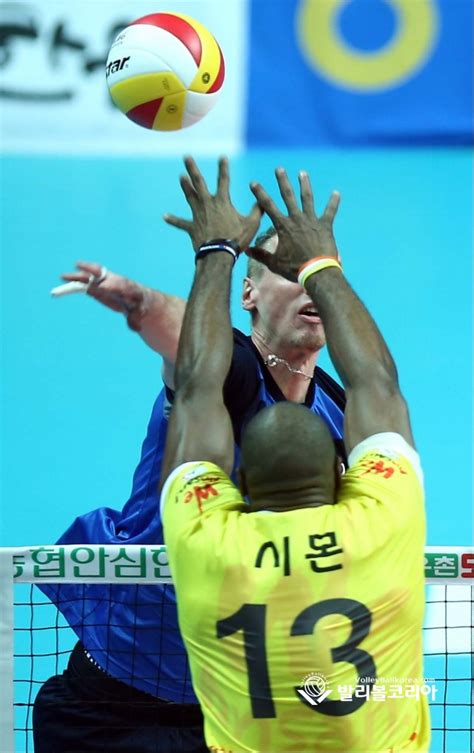 【포토】블로킹 하는 시몬