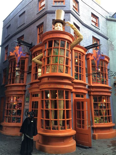 Weasleys Wizard Wheazes Harry Potter Harry Potter Hermione Harry Potter Films