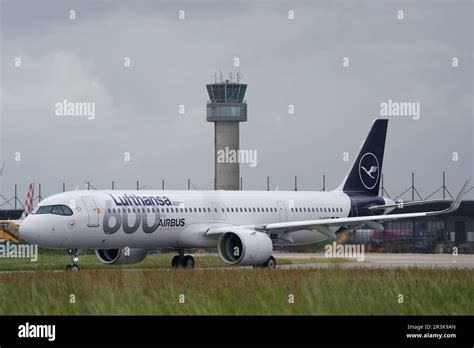 Hamburg, Germany. 24th May, 2023. Lufthansa's Airbus A321neo "Münster ...