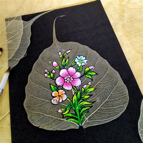 Floral Art On Peepal Skeleton Leaf Leaf Art Diy Leaf Art Dry Leaf Art
