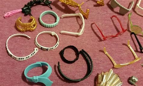 Large Monster High Doll Accessories Lot Jewelry Sunglasses Belts