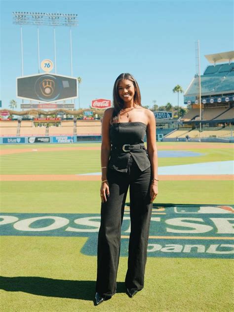 Dodgers Reporter Kirsten Watson Praised For On Air Fist Bump