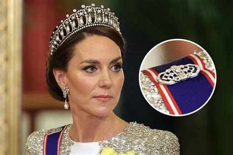 Kate Middleton Enrages Critics By Re Wearing 17000 Bauble Newsweek